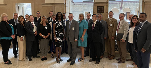 Partnership between WSU, WSDA and agriculture partners celebrated in D ...