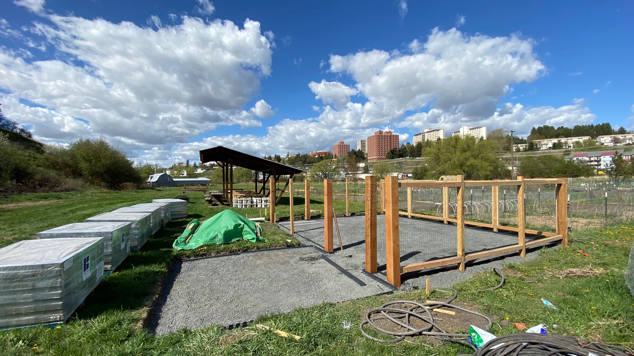 Professor Sánchez and landscape architecture students design and ...