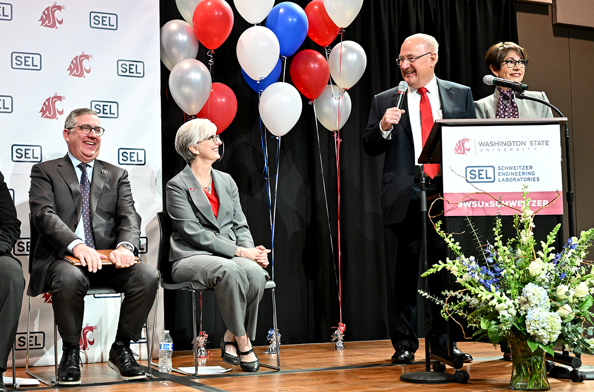 Photo gallery from landmark gift announcement – WSU Insider