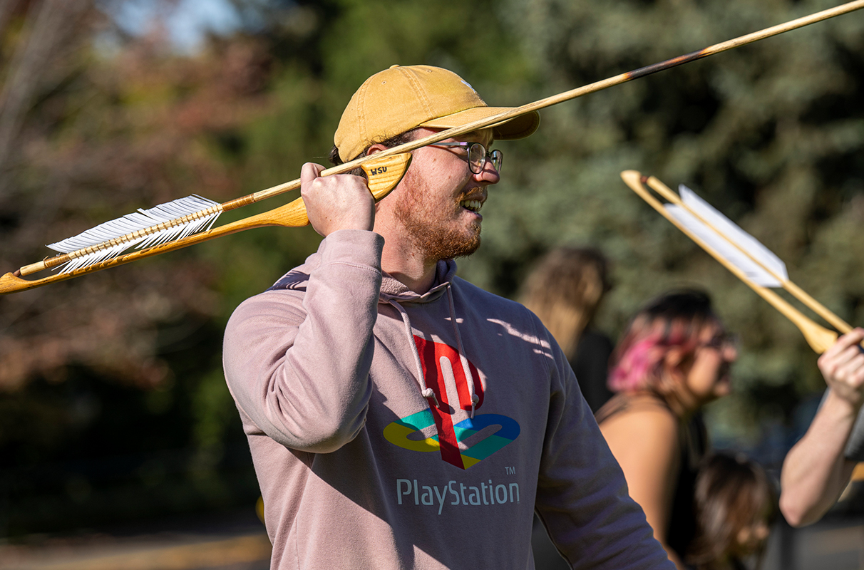 Ancient dart throwing provides introduction to experimental archeology ...