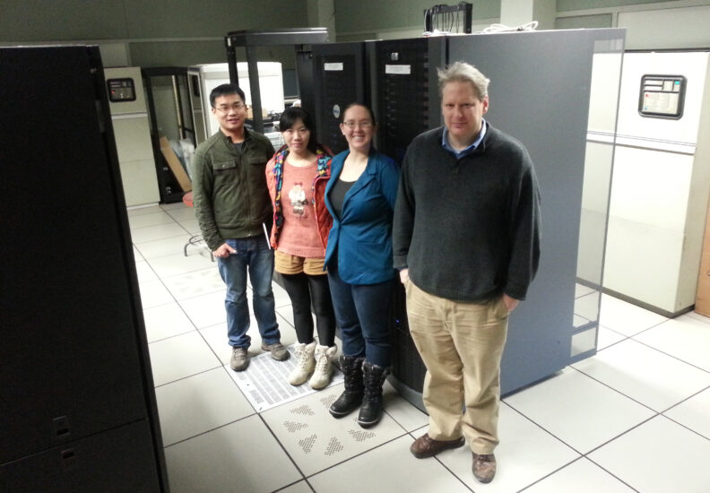 Research Team Group Photos | Jean-Sabin McEwen's personal home-page | Washington State University