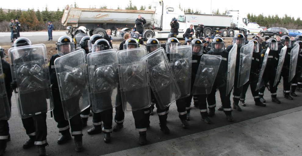 Using thermodynamics to explain why riots and stampedes occur and how ...