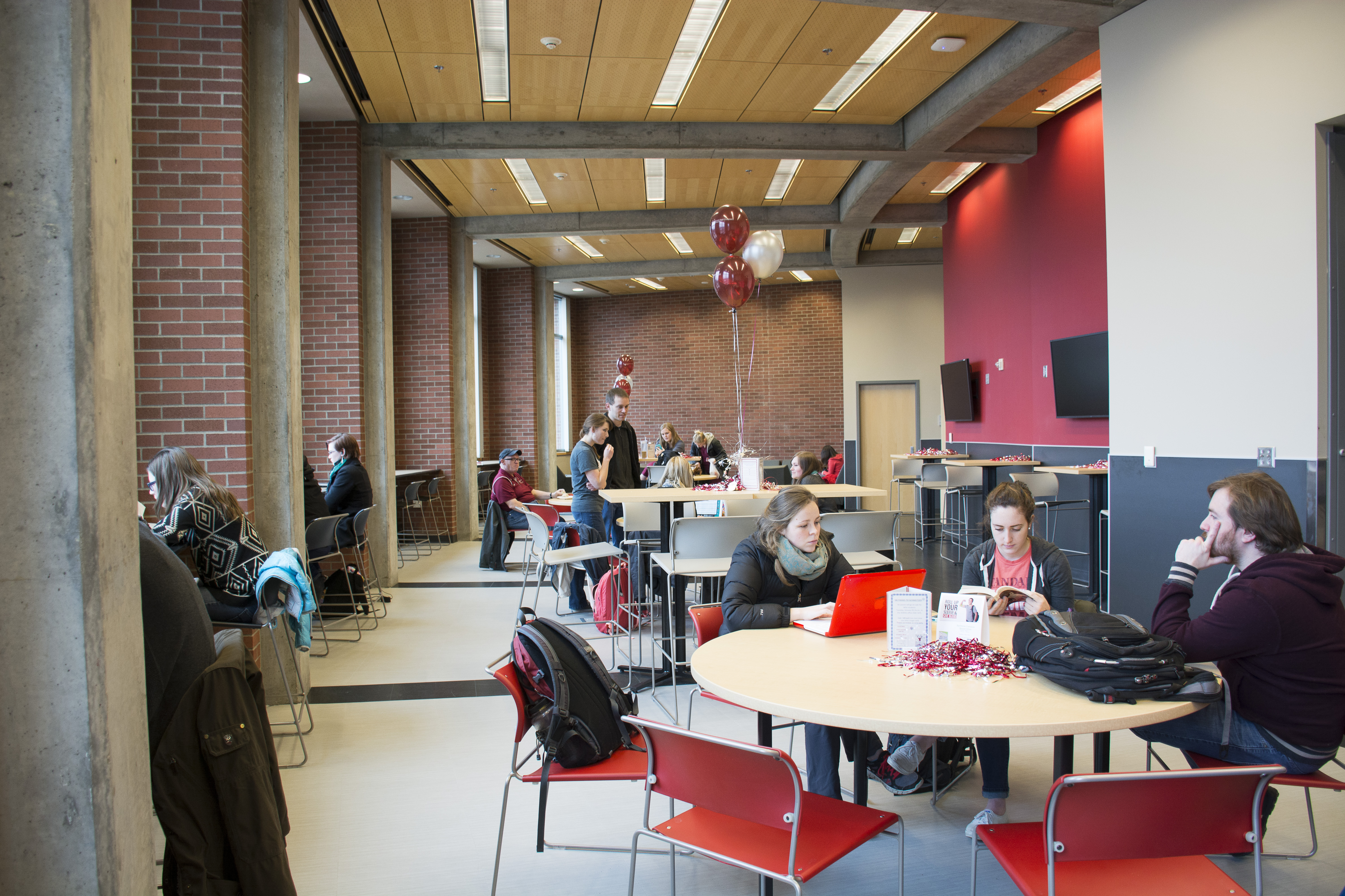 Fresh Plate Cafe and Roast House Coffee Open on Campus | WSU Spokane ...