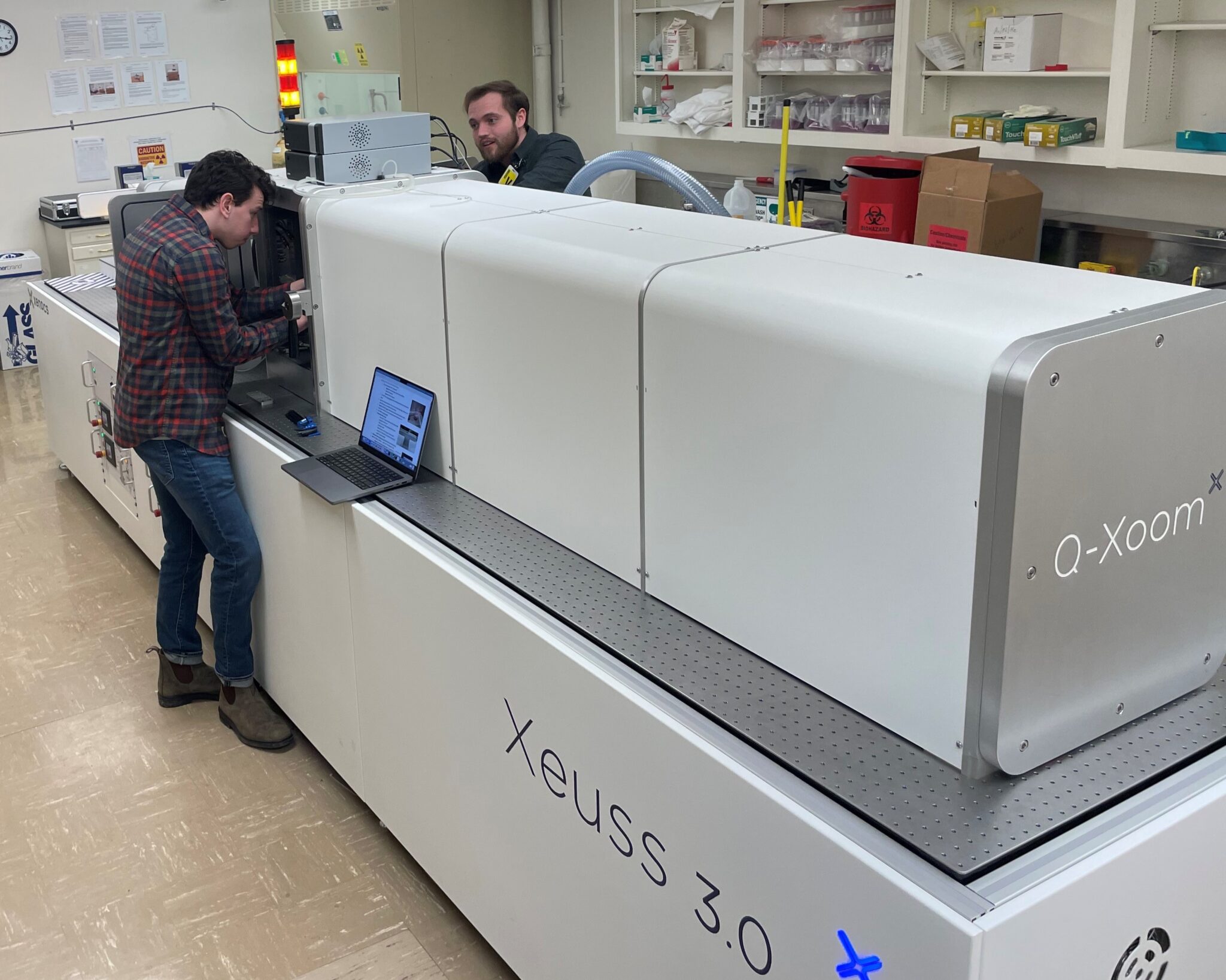 New Lab Course on Xeuss Beamline Trains Gradstudents in X-ray Science ...